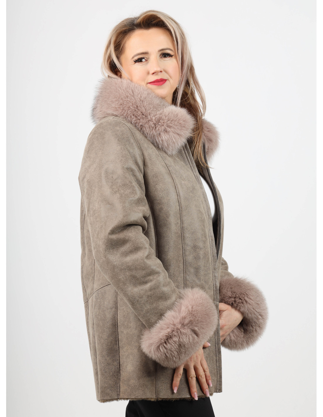 Cojoc de Damă din Blană de Miel Napalan cu Guler și Manșete din Vulpe ...